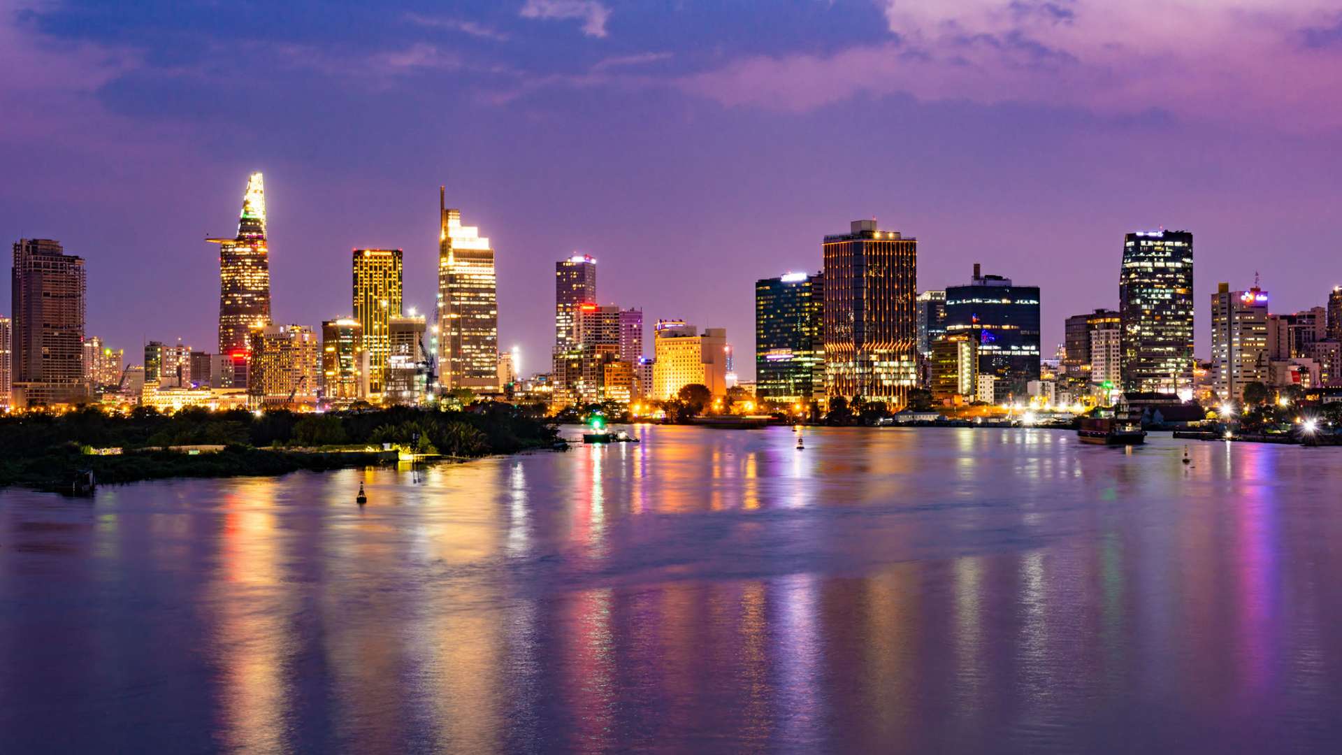 Saigon Dinner Cruise | Vietnam's Best Travel Experiences